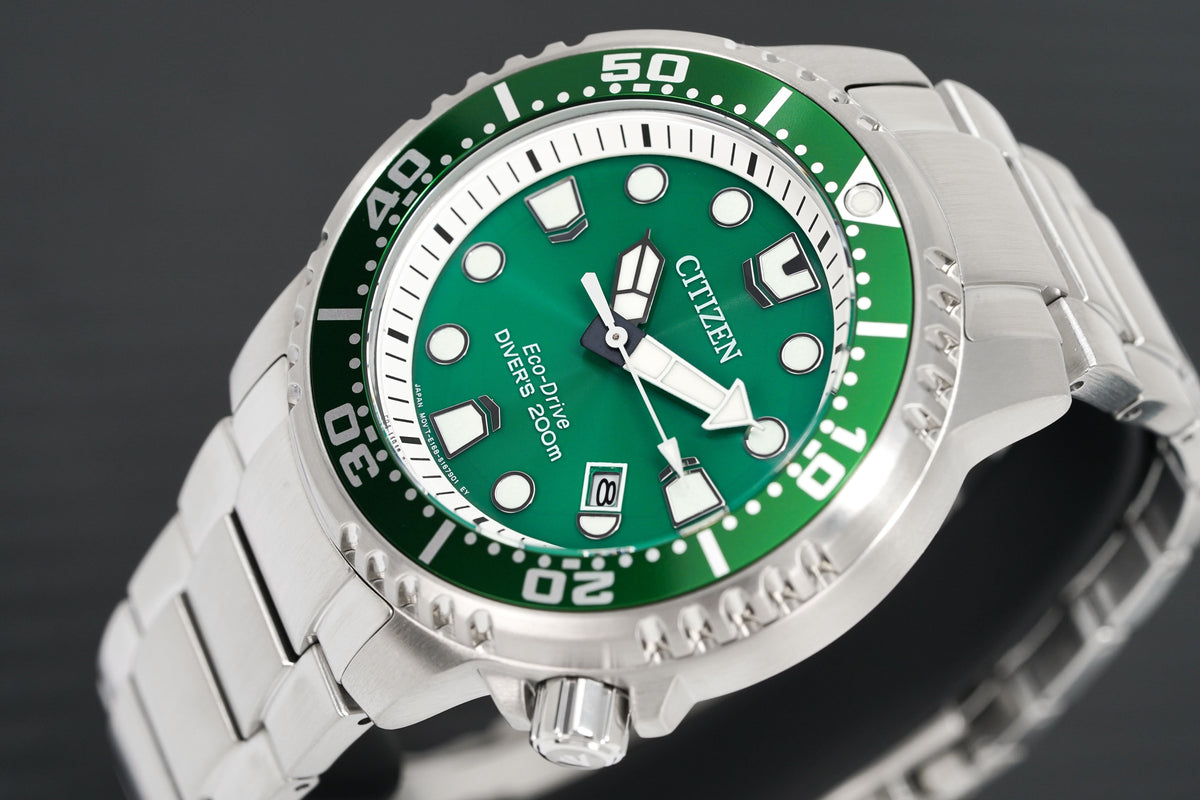 Citizen Men's Watch Eco-Drive Dive Stainless Steel Bracelet BN0158-85X