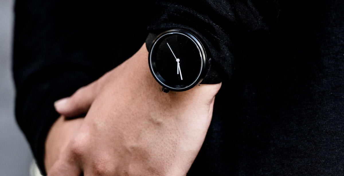 Minimalist Watches for Men: Timeless Elegance and Simple Style